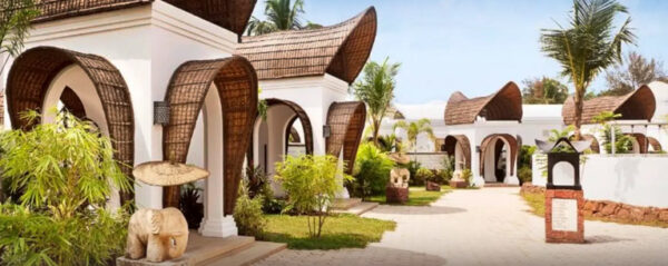 Top 10 Luxurious 7 Star Hotels In India - Facts & Travel Guide - Flying ...
